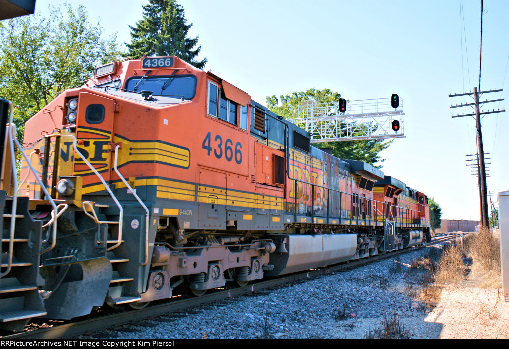 BNSF 4366